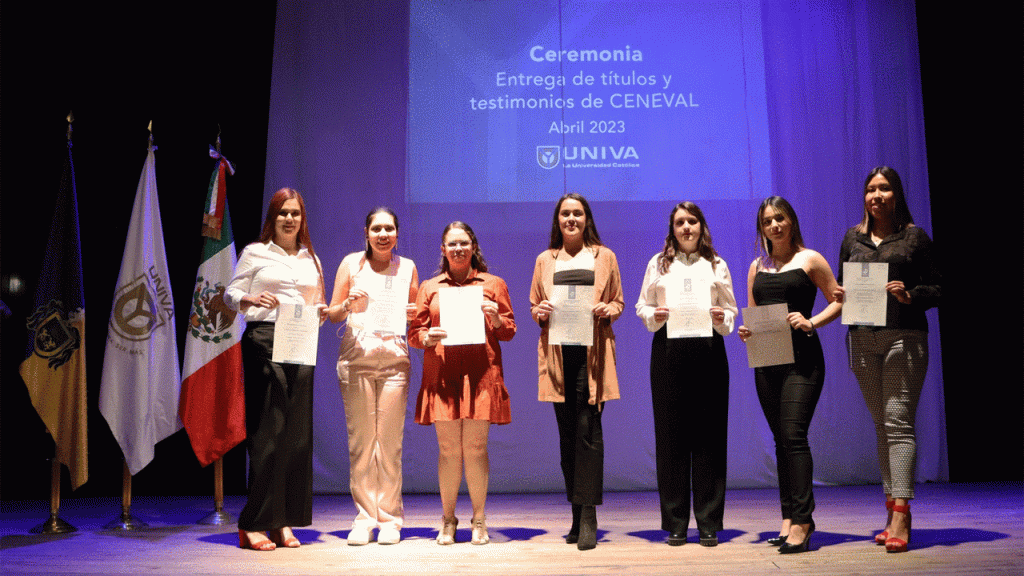 UNIVA Lagos entrega títulos y testimonios de CENEVAL - Lagos de Moreno