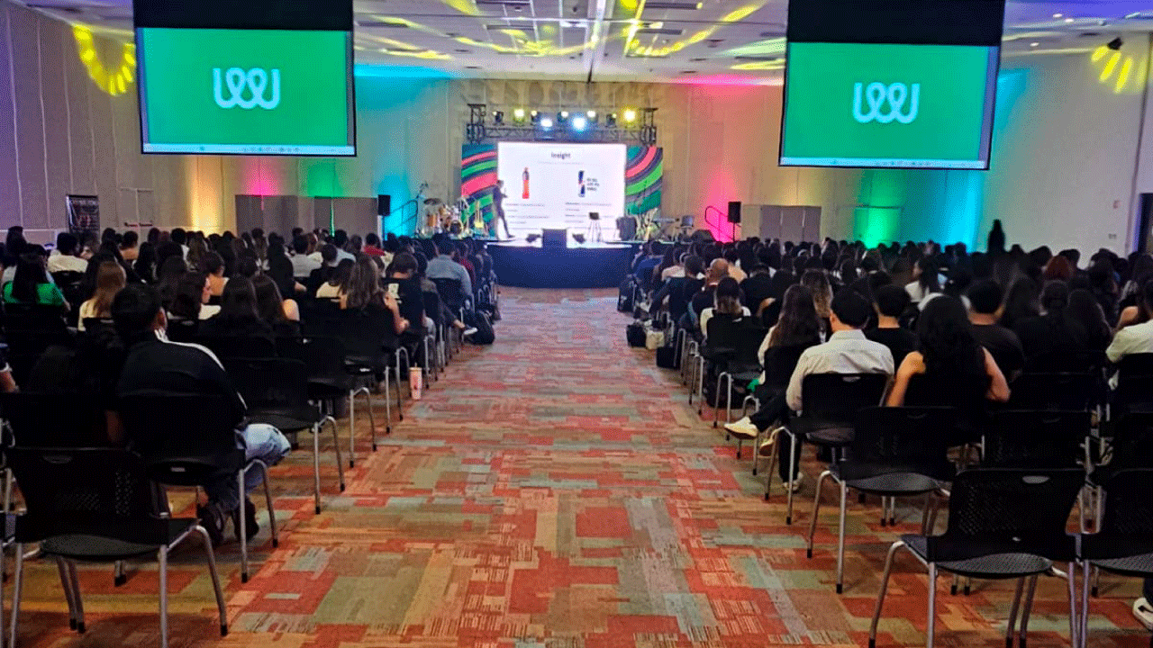 La cancha donde juegan todas las marcas: alumnos de UNIVA Zamora viven ...